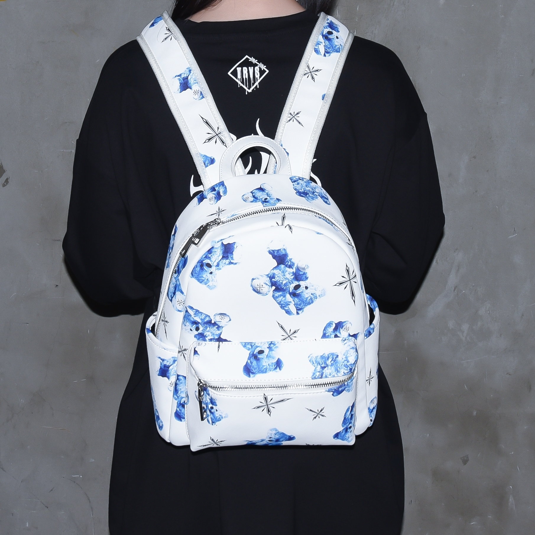 [ACRO TOKYO][TRAVAS TOKYO] Backpack covered with bear prints
